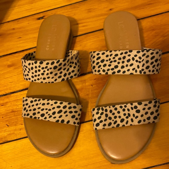 LC Lauren Conrad | Shoes | Lc Lauren Conrad Leopard Print Slide Sandals ...